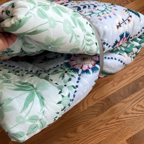 Anthropologie | Bedding | Anthropologie Theodora Posy Handcrafted Quilt ...